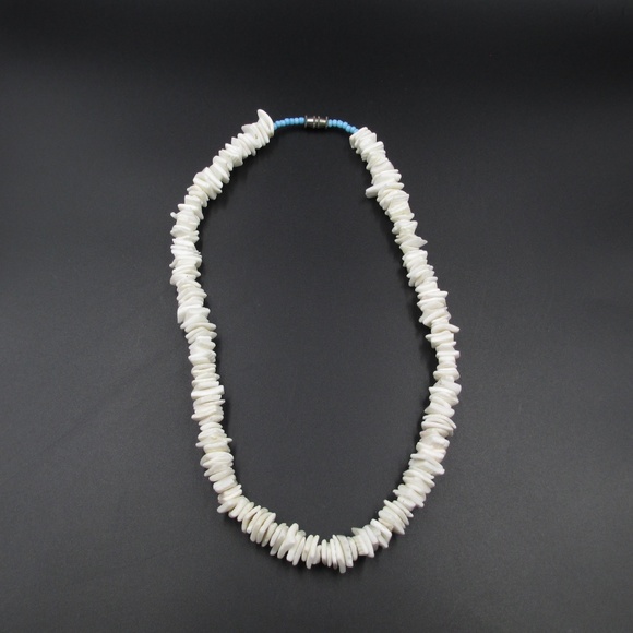 Jewelry | Vintage 17 Inch White Shell Necklace | Poshmark